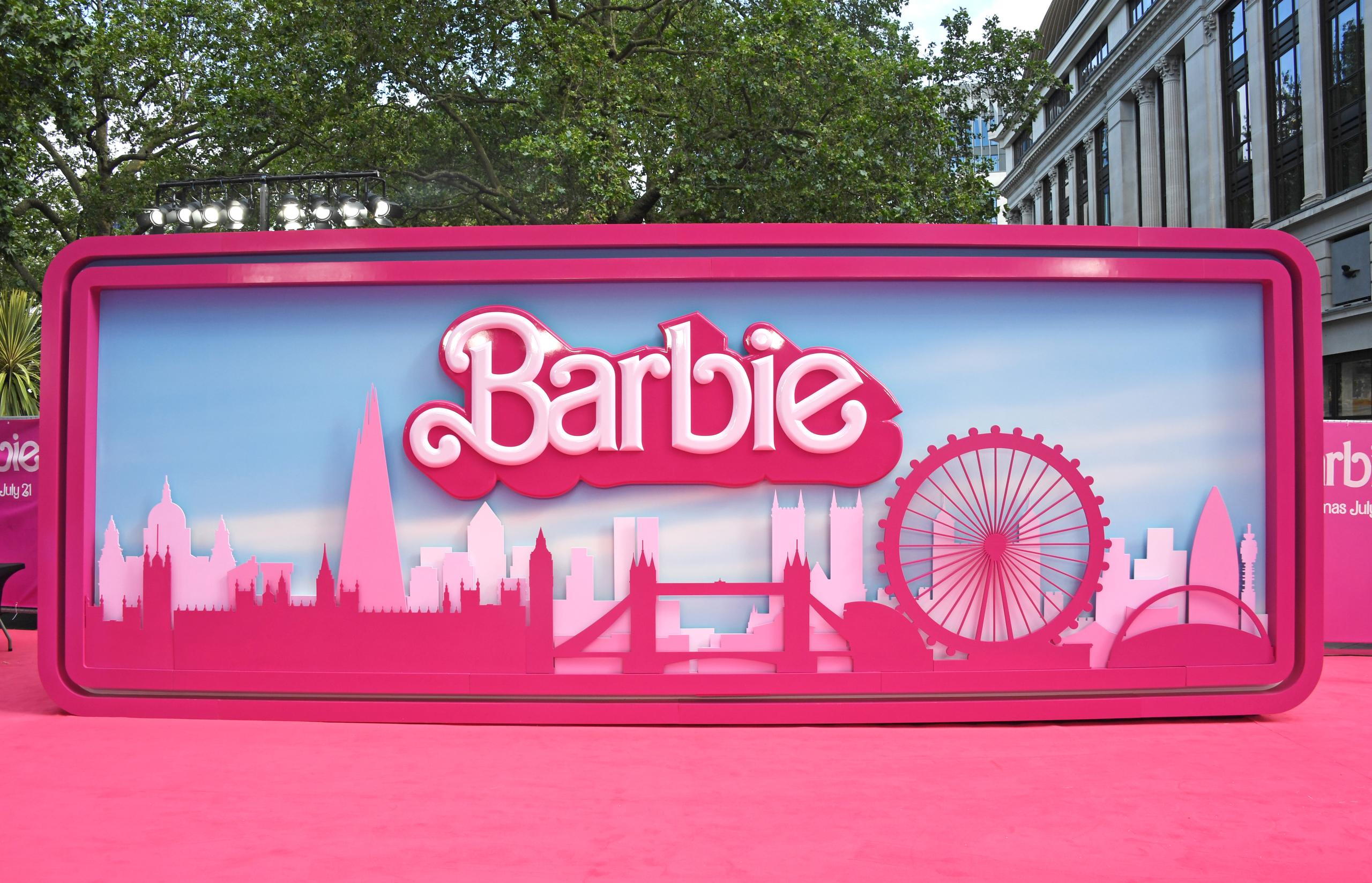 Red Carpet Premieres - True Staging