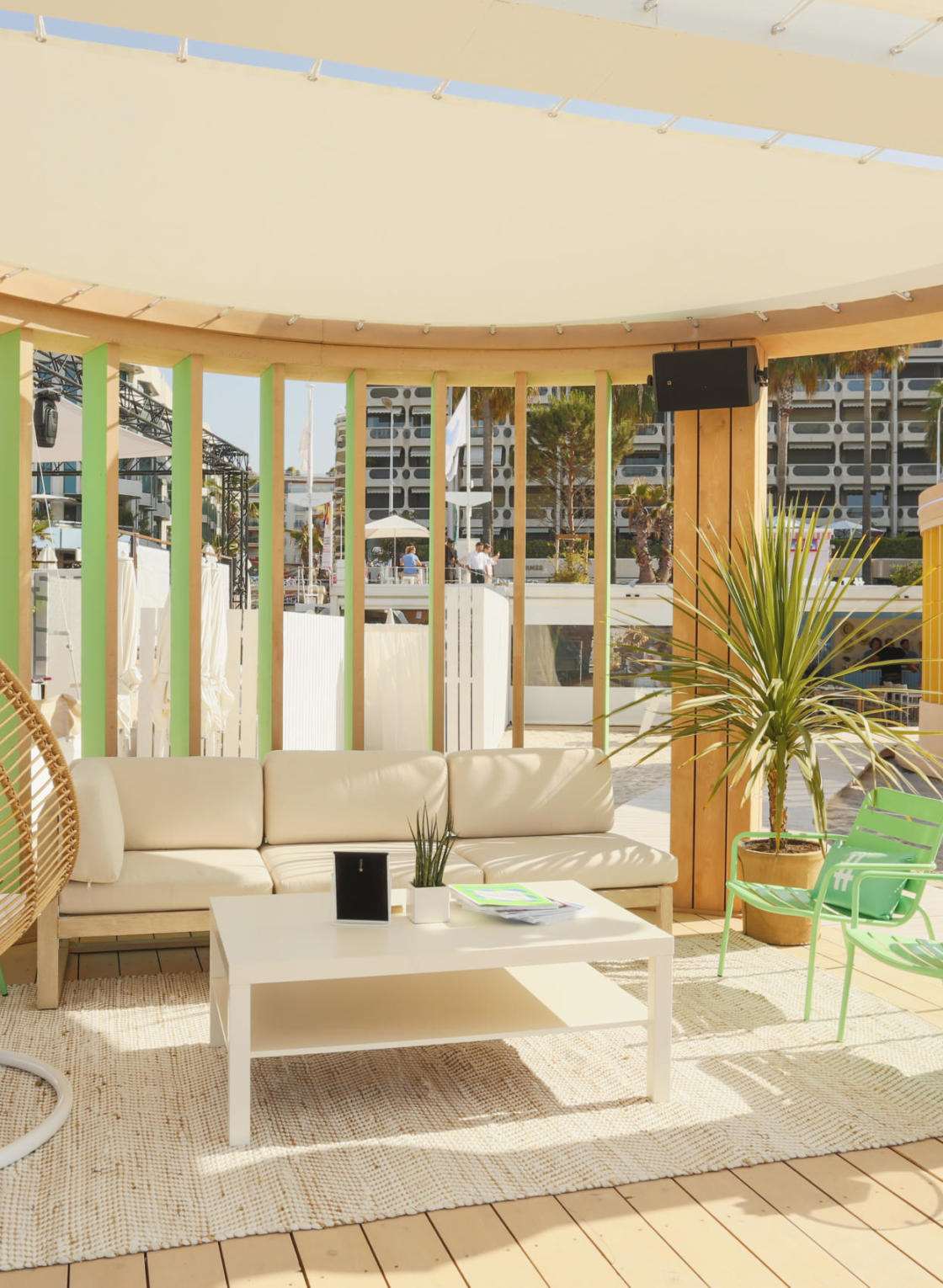 Twitter HQ - True Staging